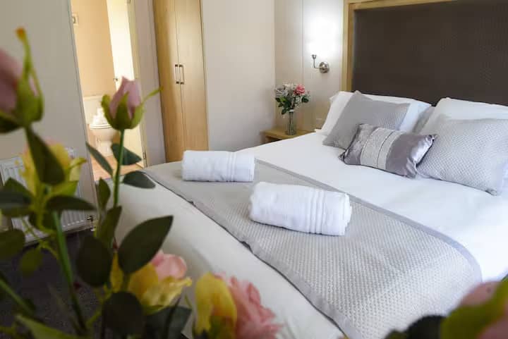 Rowan Lodge With Hot Tub - Malton