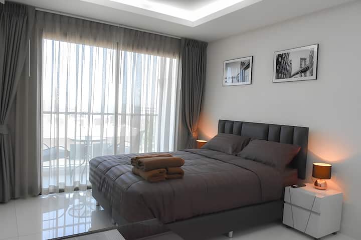 Уютная студия с двумя бассейнами и закатами! - Pattaya