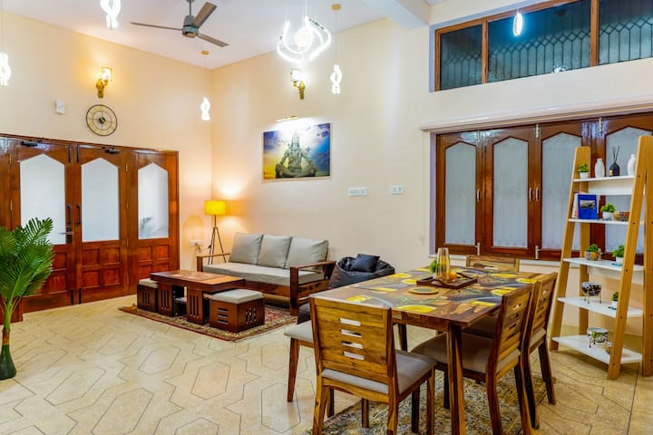 Blessings Homestay- A Luxury Abode With Garden! - Varanasi