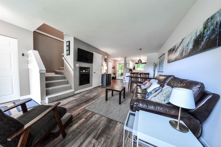 Creekside Townhouse - キャンベル・リバー