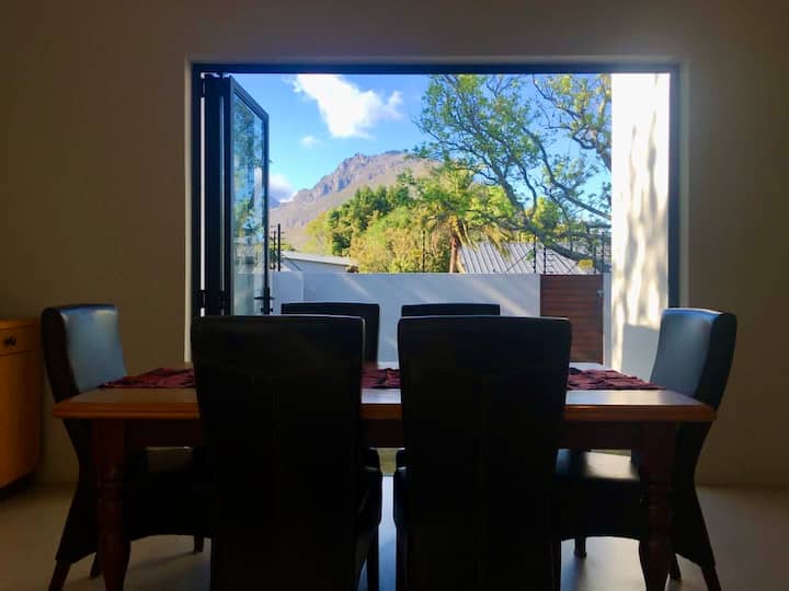 Peaceful Family Home Near Jonkershoek - Stellenbosch