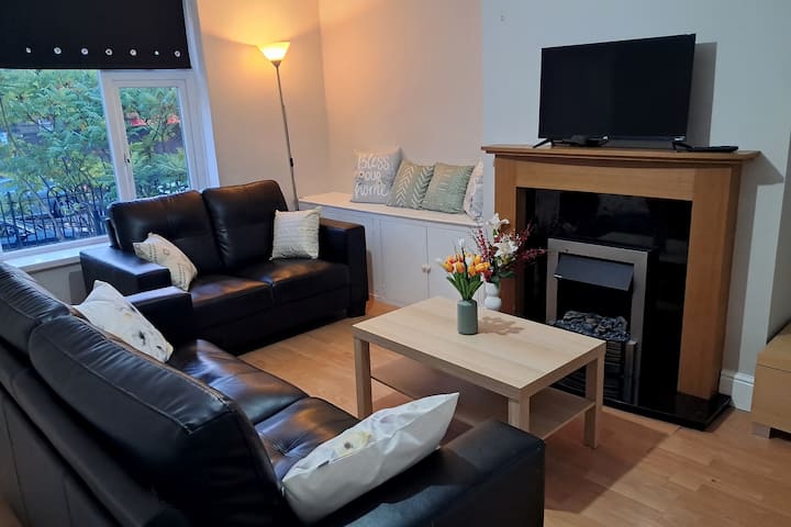 Stylish 2-bed Home With Parking In Central Notts - Nottingham