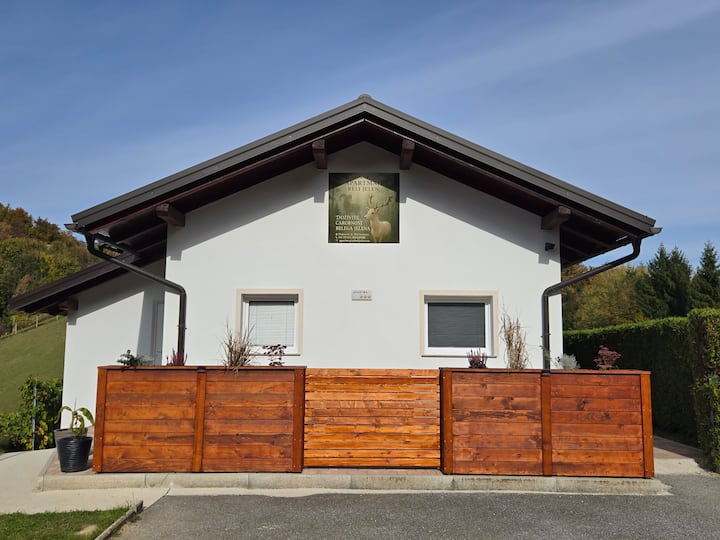 White Deer Apartments - Šibenik, Slovenia