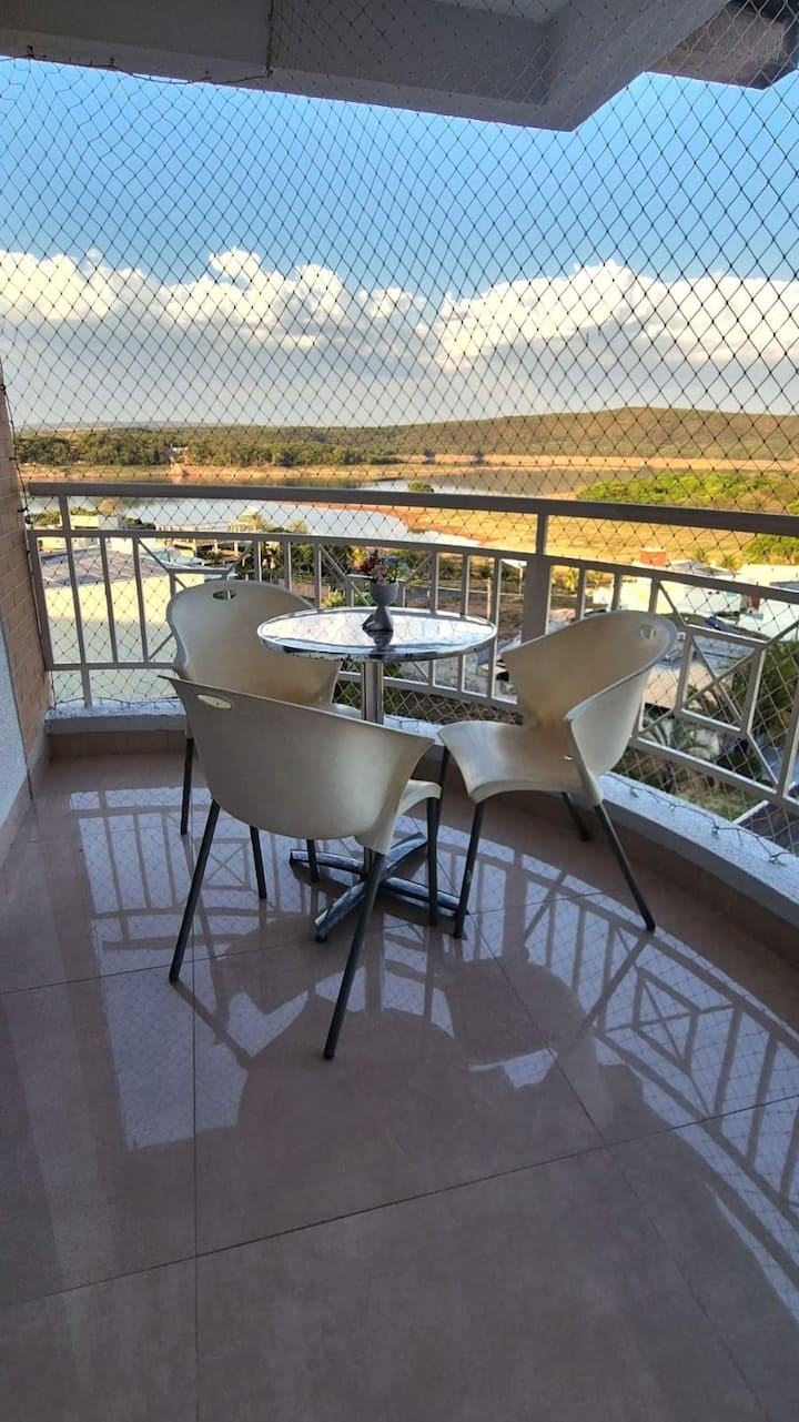 Apt Em Cond. Enseada Com Linda Vista Para O Lago - Caldas Novas