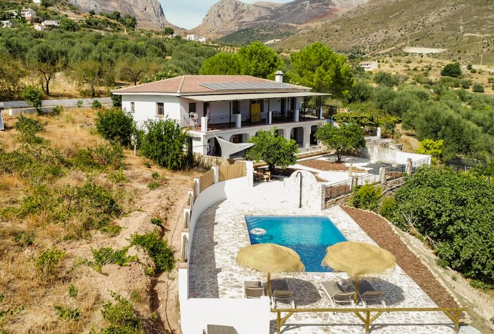 Modern 2-bed Apt With Sea & Mountain View + Pool - Alcaucín