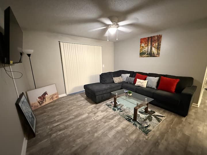 Apartment In Greensboro - Greensboro, NC