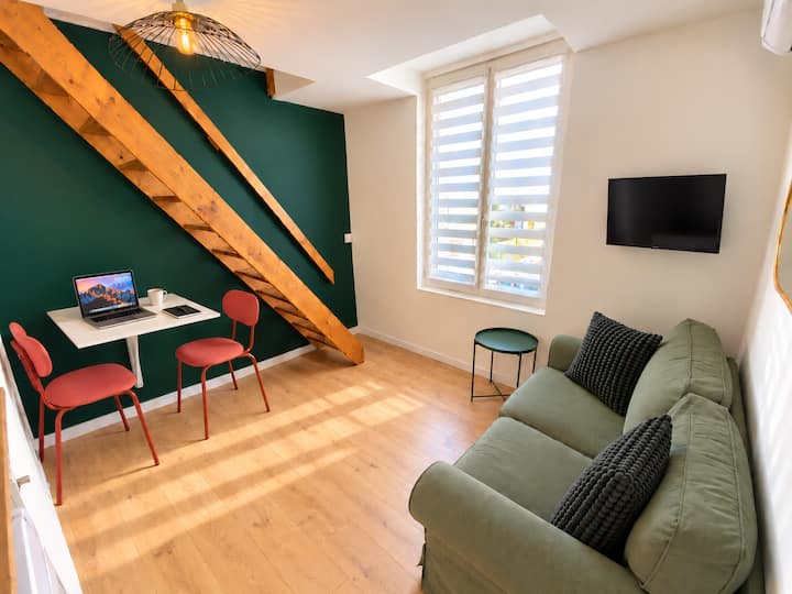 Joli Duplex - Tv Connectée - Clim - Lit Queen Size - 洛里昂