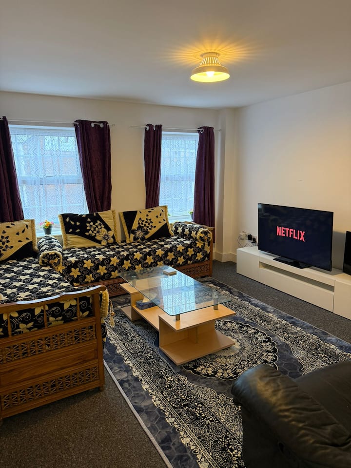 Cozy 2-bed Apartment • Central Luton Location - Harpenden