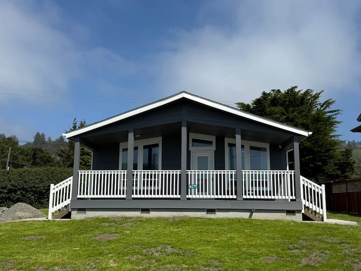 Brand New 2bdr Beach House 150 Steps To Beach! - Smith River, CA