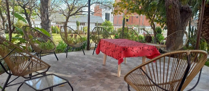 Para 9 Personas, En Pleno Centro De Sucre - Sucre