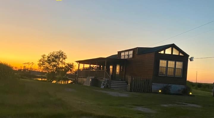 The Thornwell Tiny Guesthouse - Lake Arthur, LA