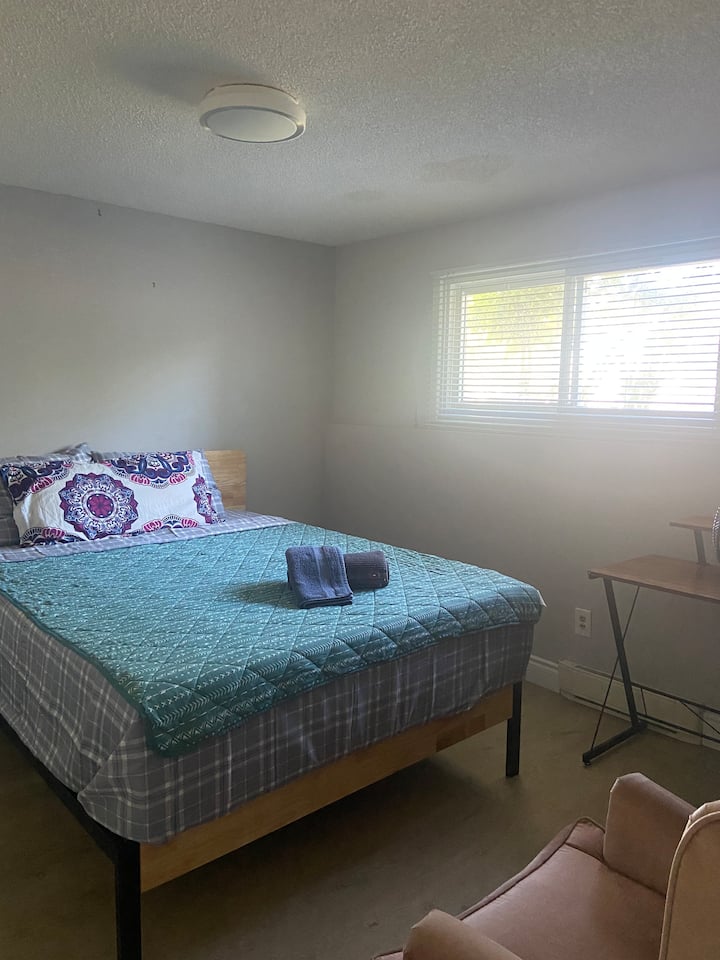 Ballo - Room 2 - Orangeville