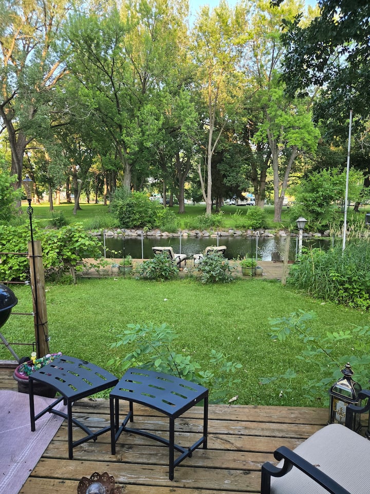 Cozy Waterfront Bungalow - Madison, WI