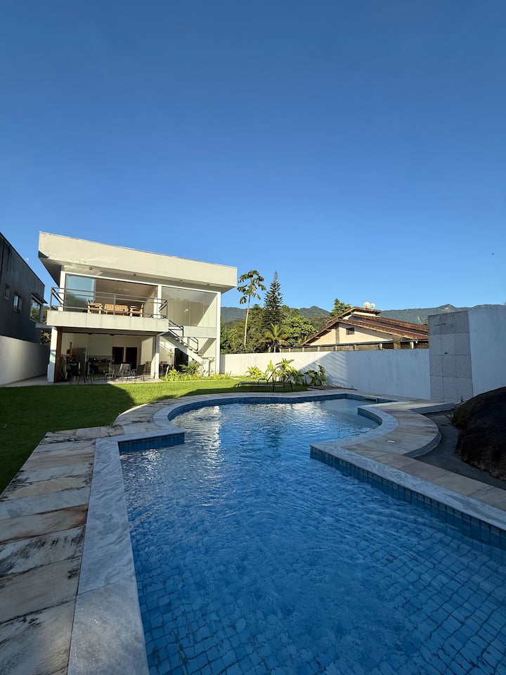 Casa Completa Com Piscina Em Condomínio Fechado - Ubatuba