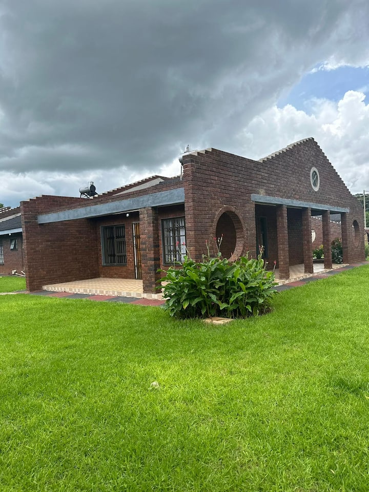 The Savannah Escape - Zimbabwe