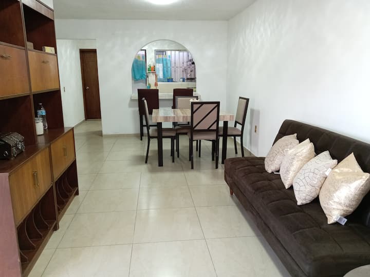 Casa Habitación Recién Renovada Cerca De La Feria - Ciudad Guzmán