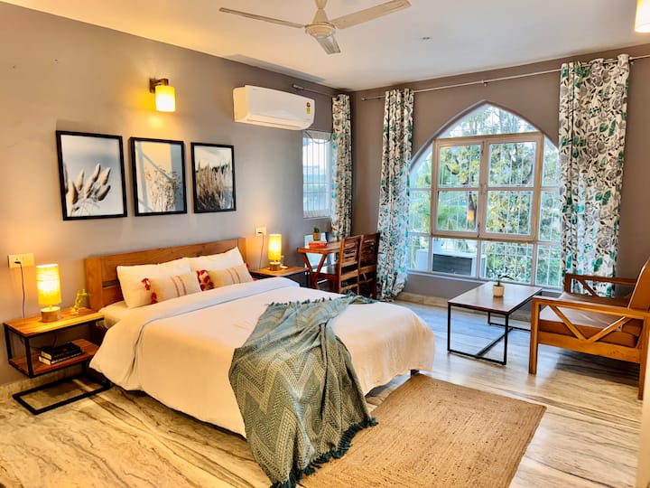 Quirky 2 Bhk In Koregaon Park - Pune