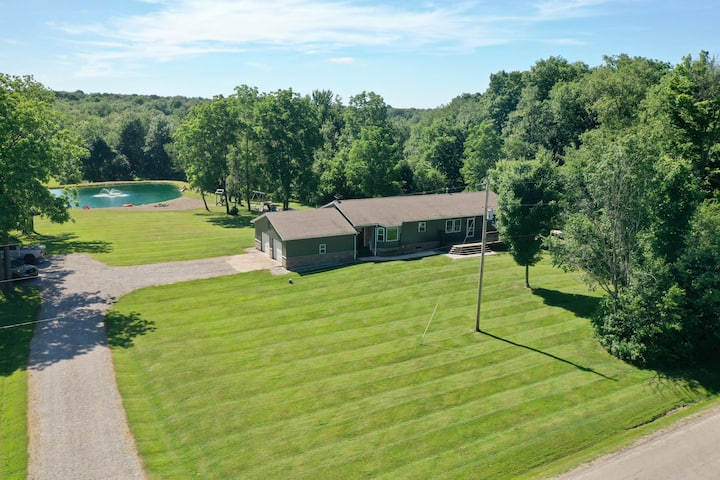 R&r Rustic Acres' Relaxing Pond Oasis. - Erie Bluffs State Park, Lake City