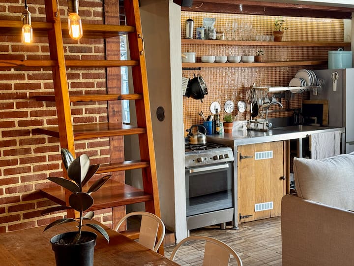 Cosy Downtown Loft In The Heart Of The City - Cape Town