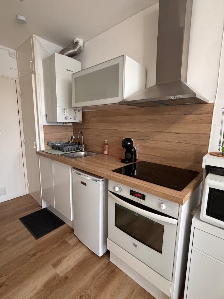 Studio Rénové Fibre +Tv Dans Une Résidence Privée - Miramas