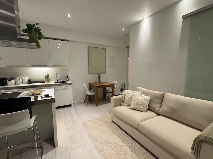 Moderne Wohnung Mit Terrasse Im Herzen Von München - München