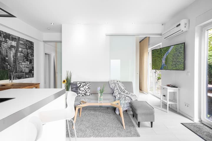 Moderne Wohnung Mit Terrasse Im Herzen Von München - Munich