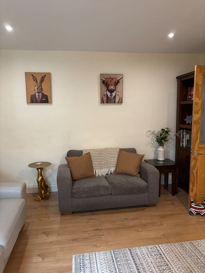 3 Bedroom Spacious Family Home Near Underground - Chingford