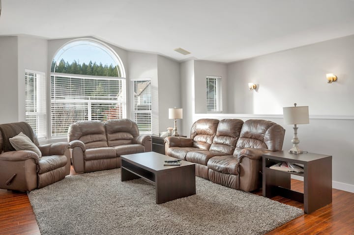 Cozy Clean Stars Chateau - Campbell River