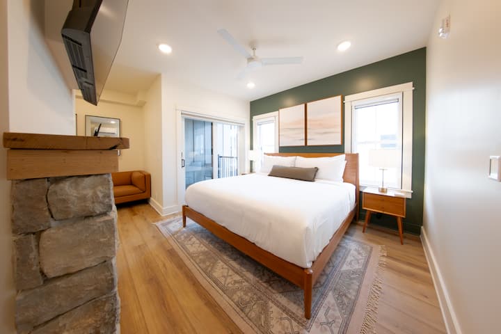 Adventurer - Blowing Rock, NC