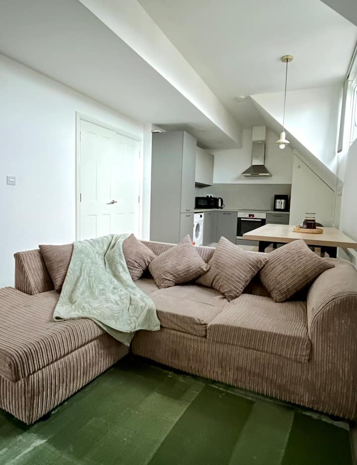 Bright & Cozy Apartment - Barnet