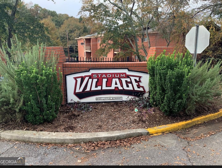 The Dawg House - Athens, GA