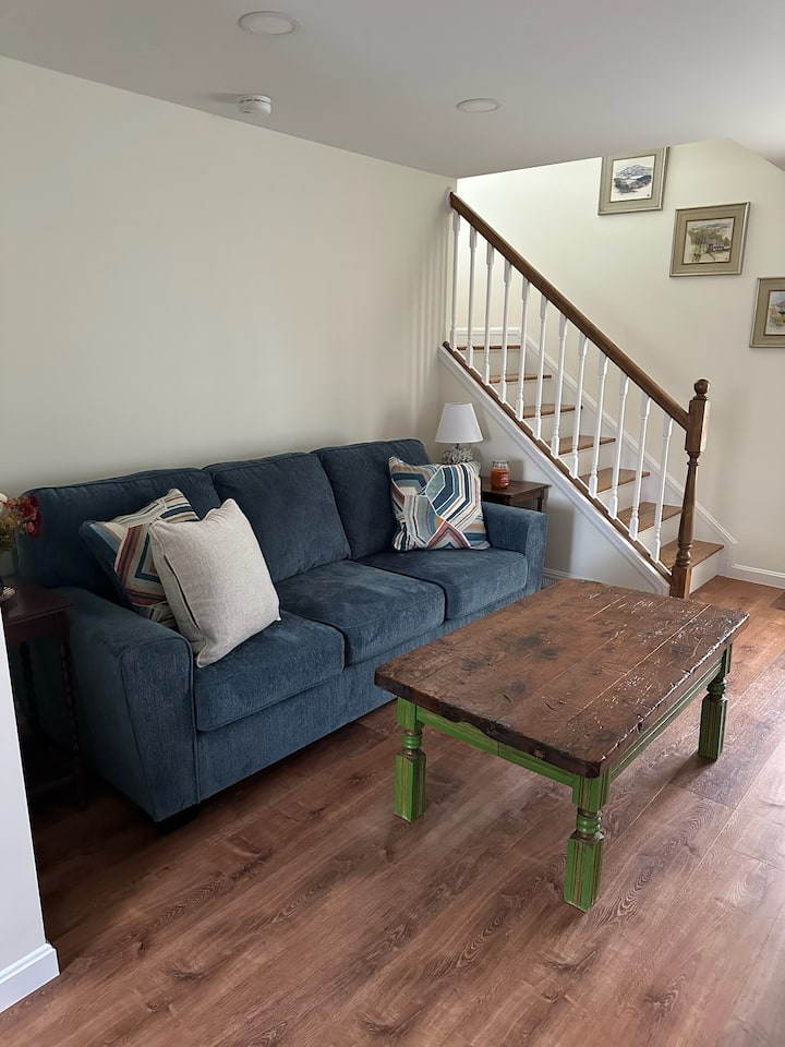 Bernie’s Place: Renovated 1800s Vermont Gem - Castleton, VT