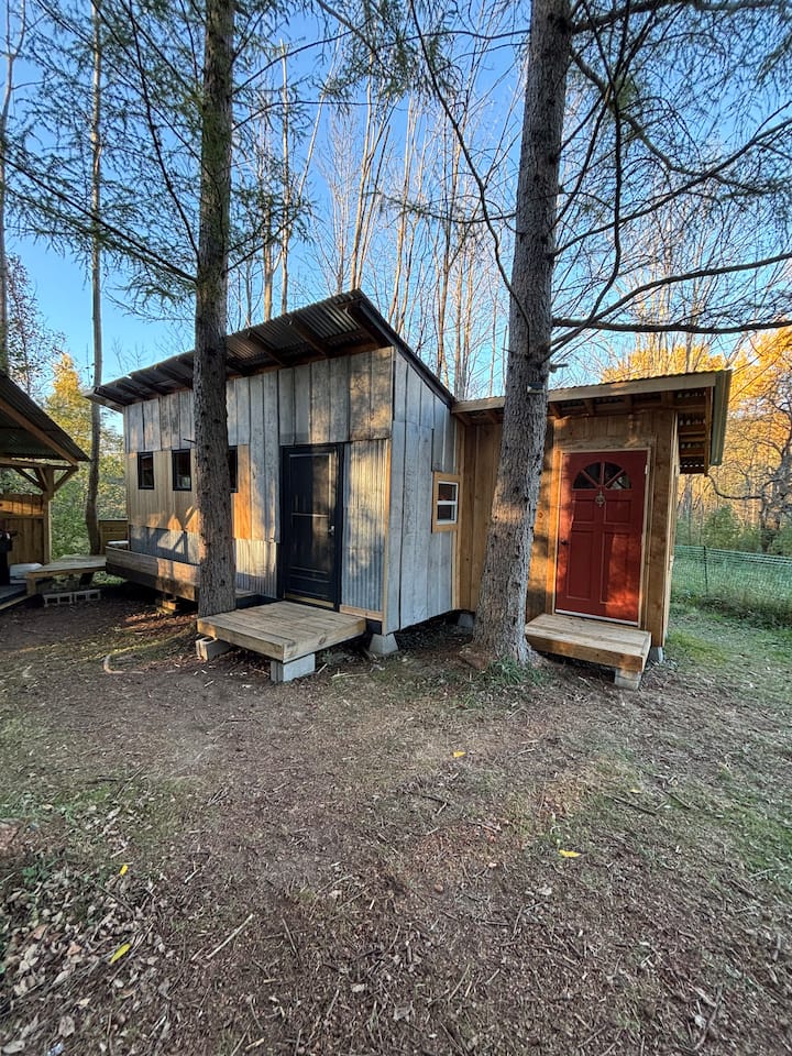 Larch Grove Tiny House - Finger Lakes, NY