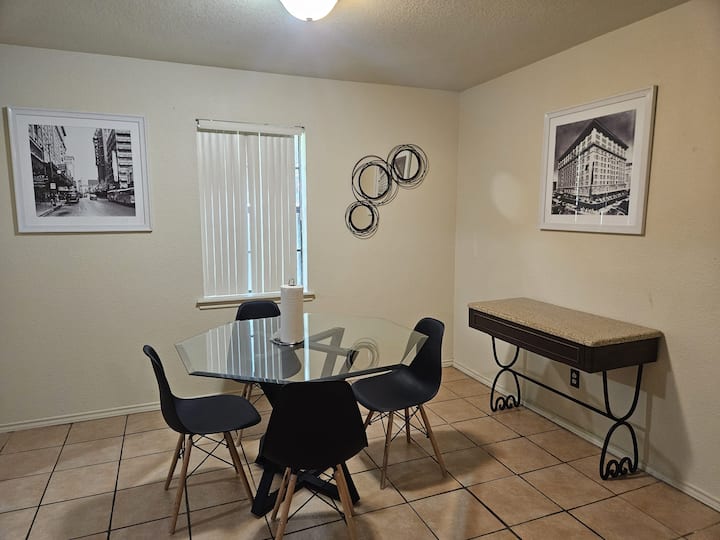 Aurora Apt #B - Brownsville, TX
