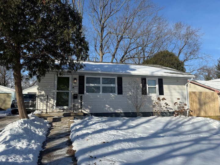 Close To Carle Cutie - Champaign, IL