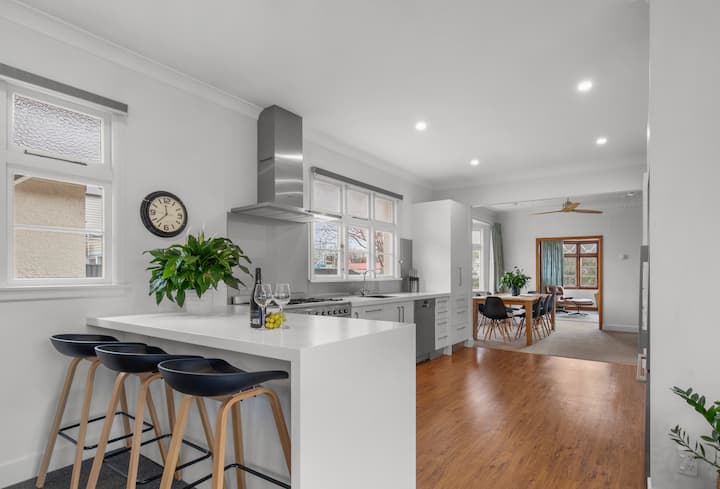 Clyde On Sunderland - Alexandra