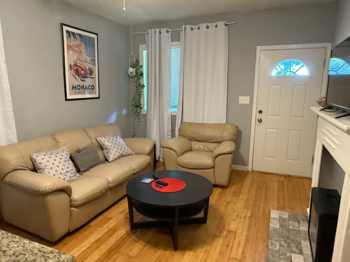 Near Bishop Arts Area - Highland Hills - Dallas