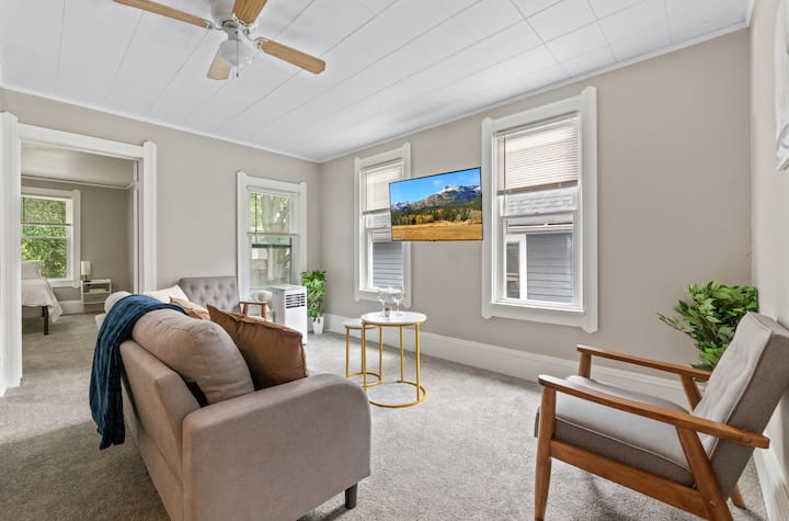 Ohio City · King Bed · Free Parking · Pet Friendly - 클리블랜드