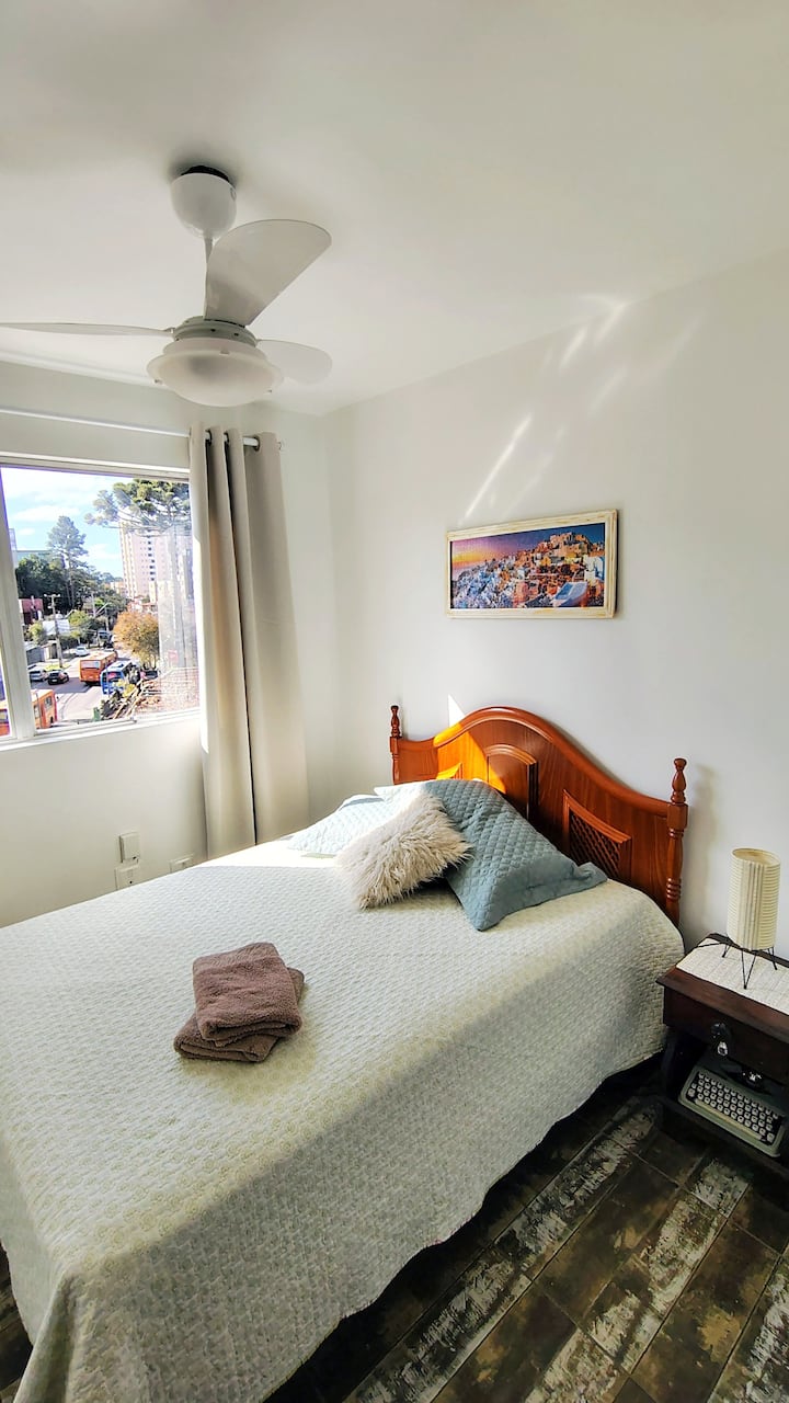 Studio Retro Em óTima Localização, Centro Cívico - クリティバ