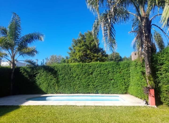 House In The Private Neighbourhood Of La Cañadita. Sleeps 9/10 People. - Tafí Viejo