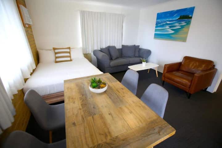 1 Bedroom Kitchenette - Tweed Harbour Motor Inn - Coolangatta