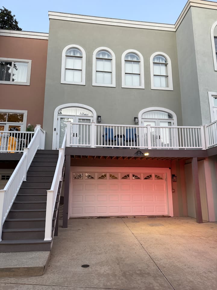*Walk To The Beach! Townhouse With Gulf Views! - Gulfport, MS
