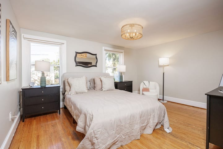 Elegant 3br Retreat - Near Uofr, Rit & Golisano - Rochester, NY