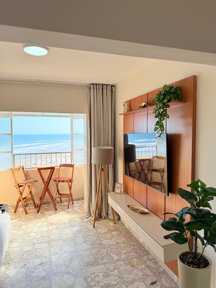 Frente Ao Mar•pé Na Areia•sacada C/vista Incrível - Praia Grande