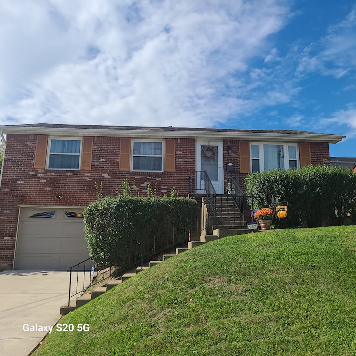 Hill Deville House Is Ready For The Nfl Draft. - Kennywood, West Mifflin