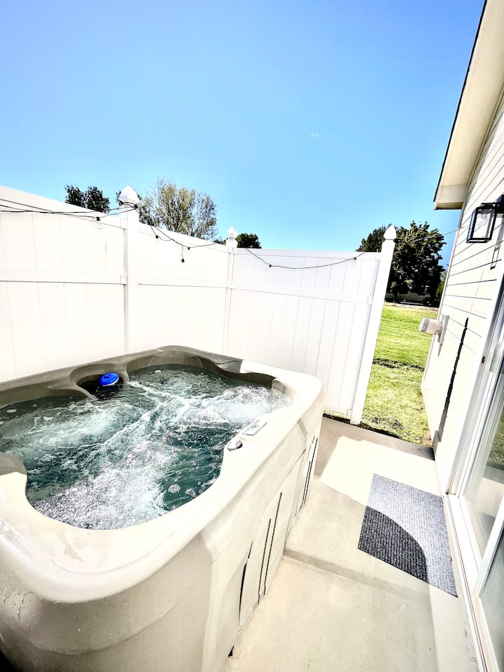 The Right Getaway - Nampa, ID