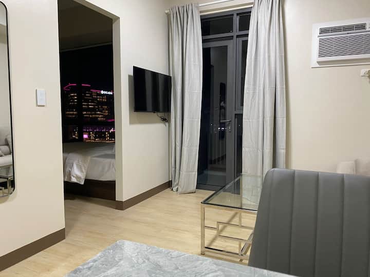 Near Naia&moa Fast Wifi W/balcony Okada View -P - Parañaque