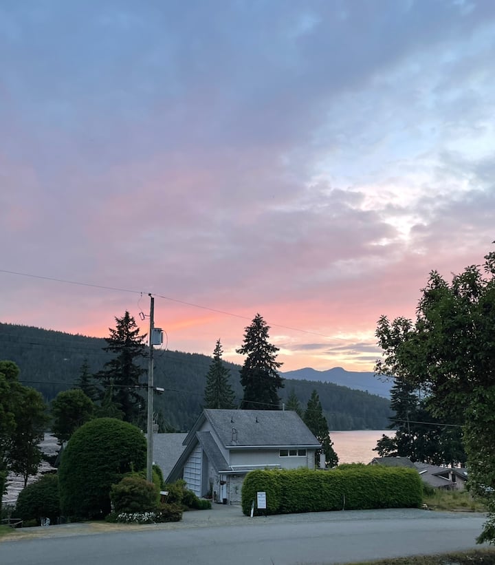 Lakeside Sun Palace - Lake Cowichan