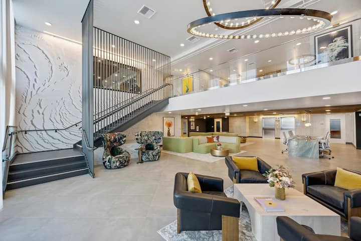 Luxury Hollywood Apartment - Little Tokyo - Los Angeles