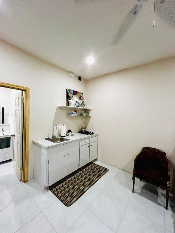 Ayos Place
“Welcome To Your Home Away From Home!” - Nassau